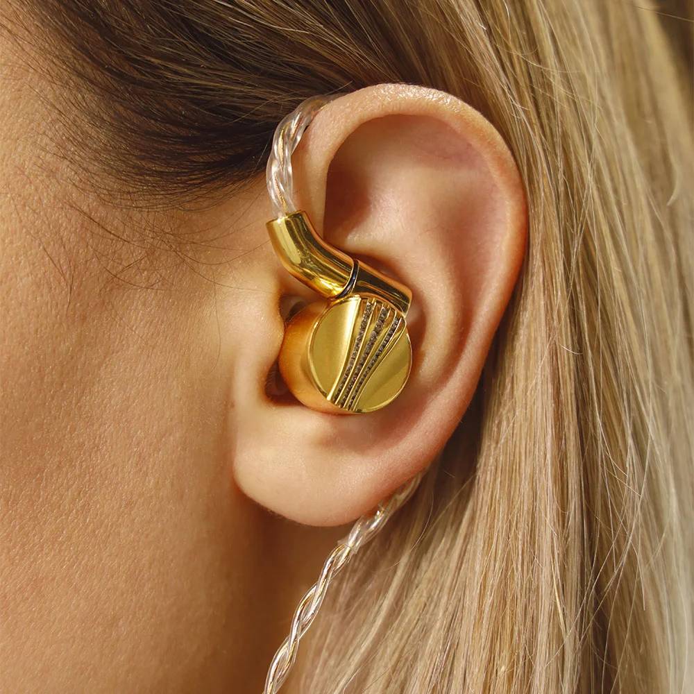 Наушники Fiio FDX Золотые: купить по выгодной цене в интернет магазине МТС