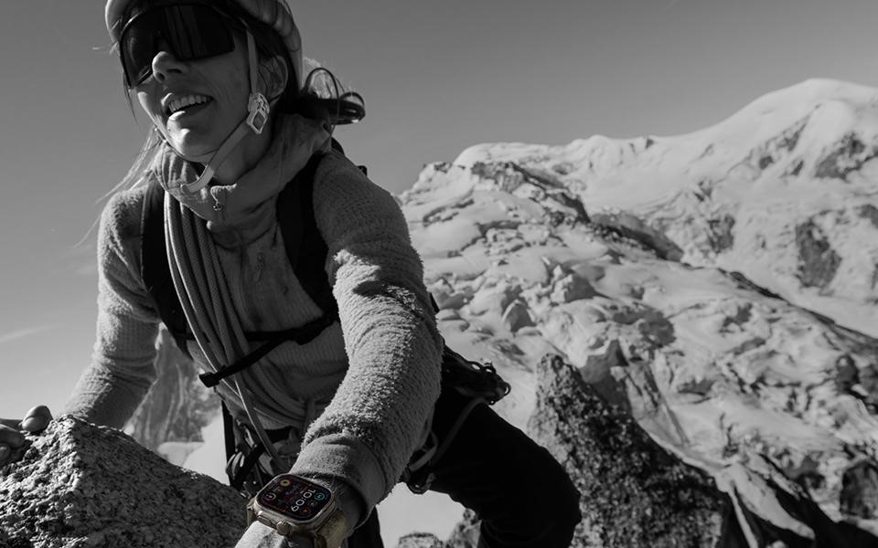 Часы Apple Watch Ultra 2 GPS 49мм корпус из титана + ремешок trail loop ...