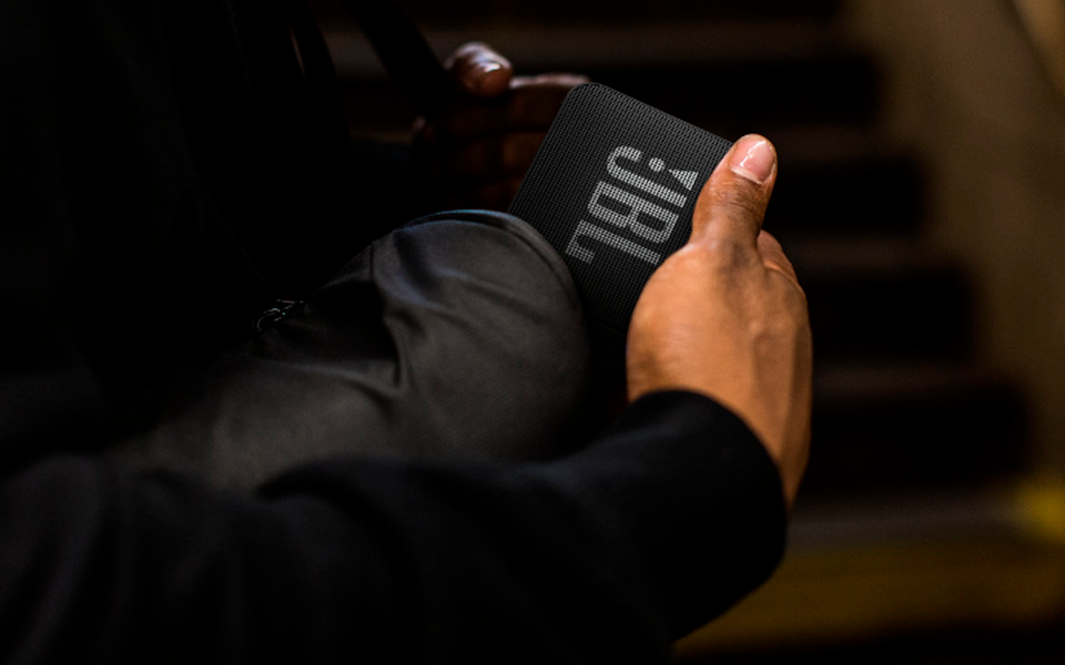 Портативная акустическая система JBL Go Essential Черная: купить по ...