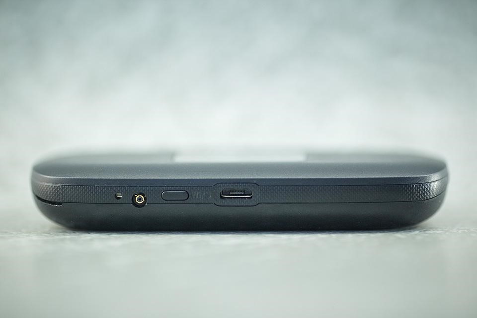 Роутер МТС 81321FT MiFi LTE sim-lock Черный. Роутер МТС 81321FT MiFi ...