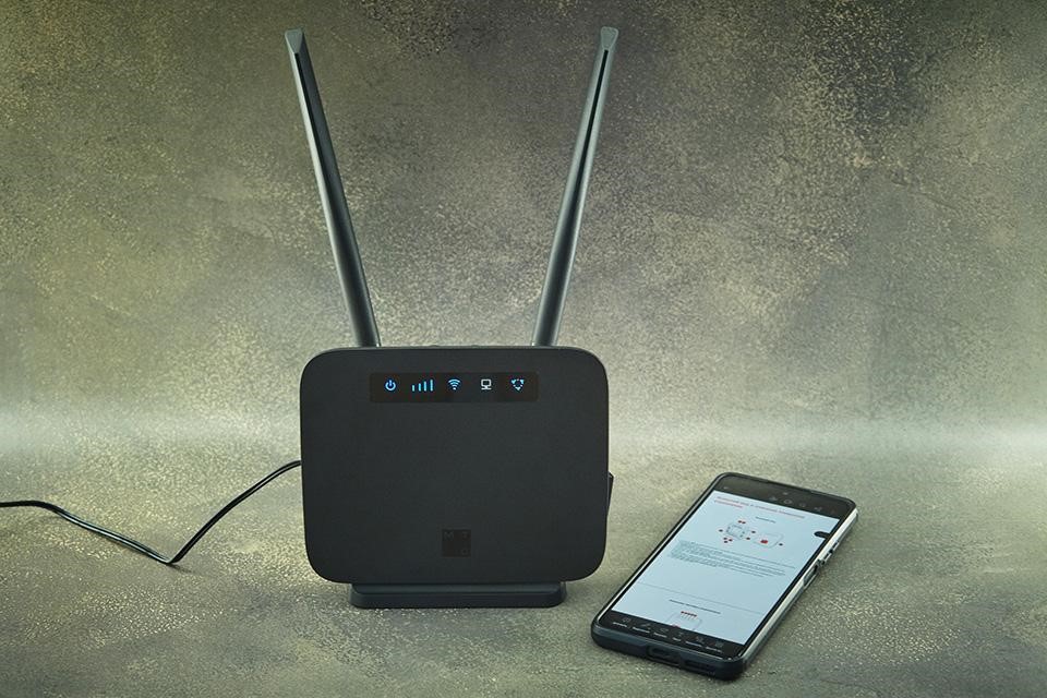 Роутер МТС 81640FT CPE CAT4 LTE sim-lock Черный: купить по цене 4 990 ...